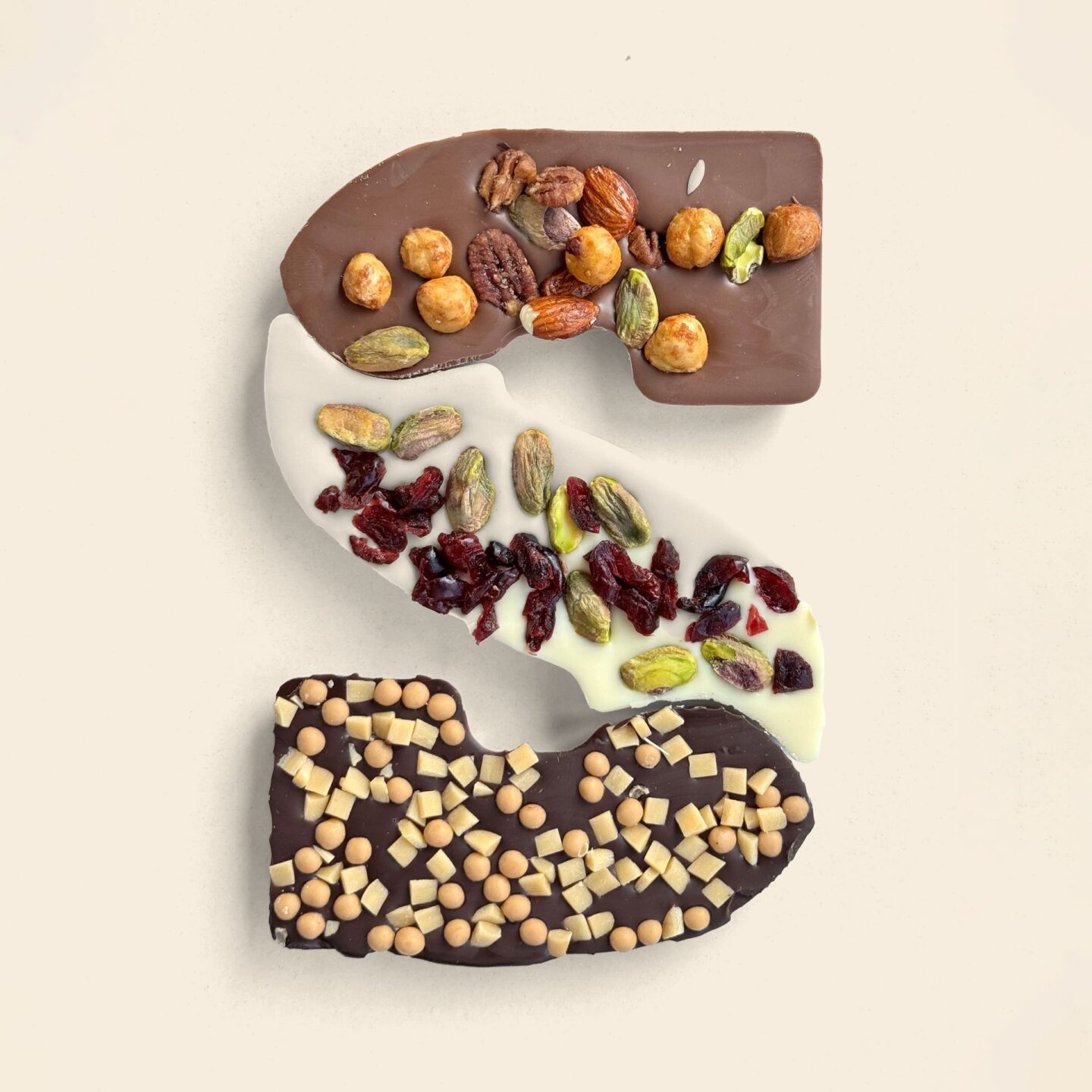 Luxe chocoladeletter S smaken verschillen | notenmix/karamel | 230g ...